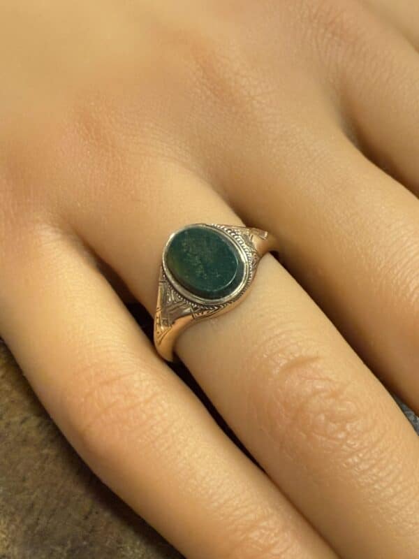9ct gold blood stone signet ring - RUSTIC RETRO